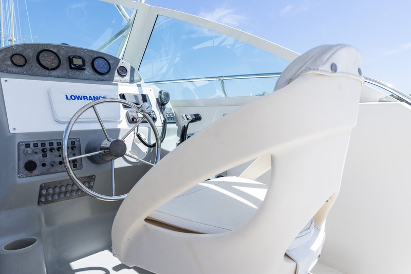 TROPHY 2502 PRO WALKAROUND - Calico Marina