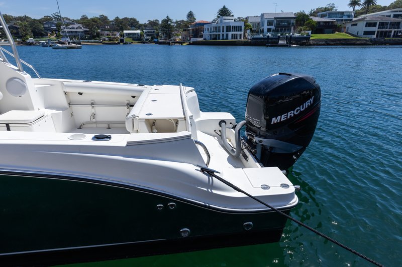 TROPHY 2502 PRO WALKAROUND - Calico Marina